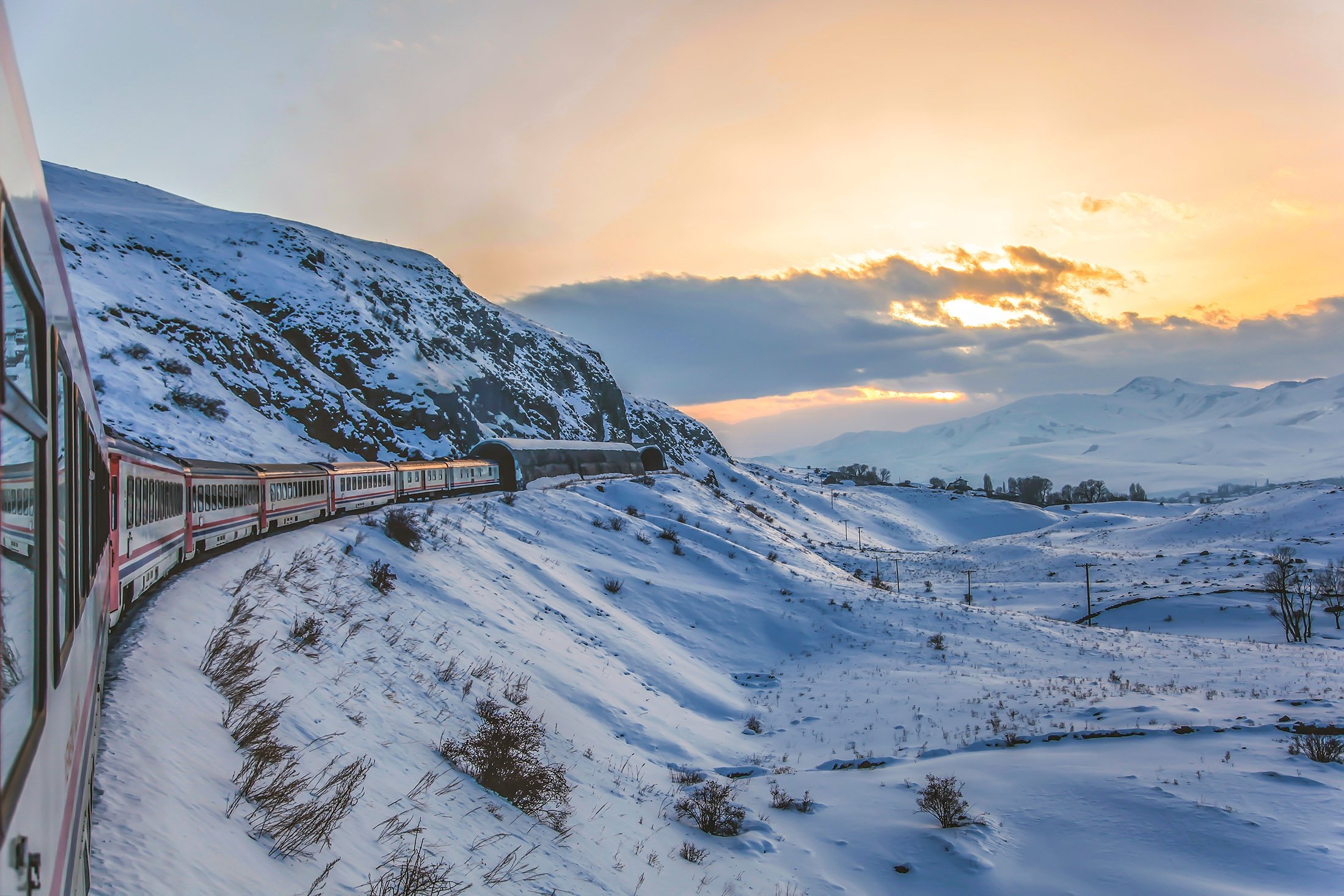 The winter season of Turkiye's "Eastern Express" train began
